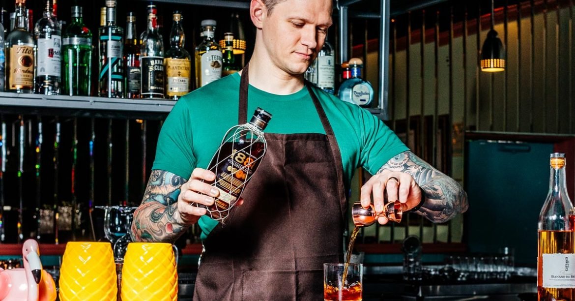 5 Most Popular Famous Bartenders in the World - Food Travel Library
